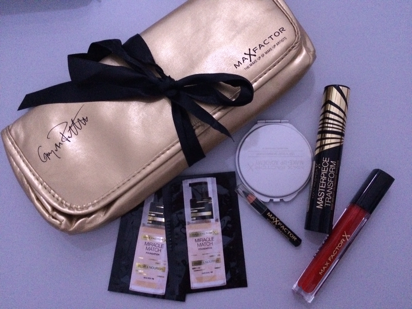 Beauty-percek: Max Factor Make-Up Academy – Parfümblog